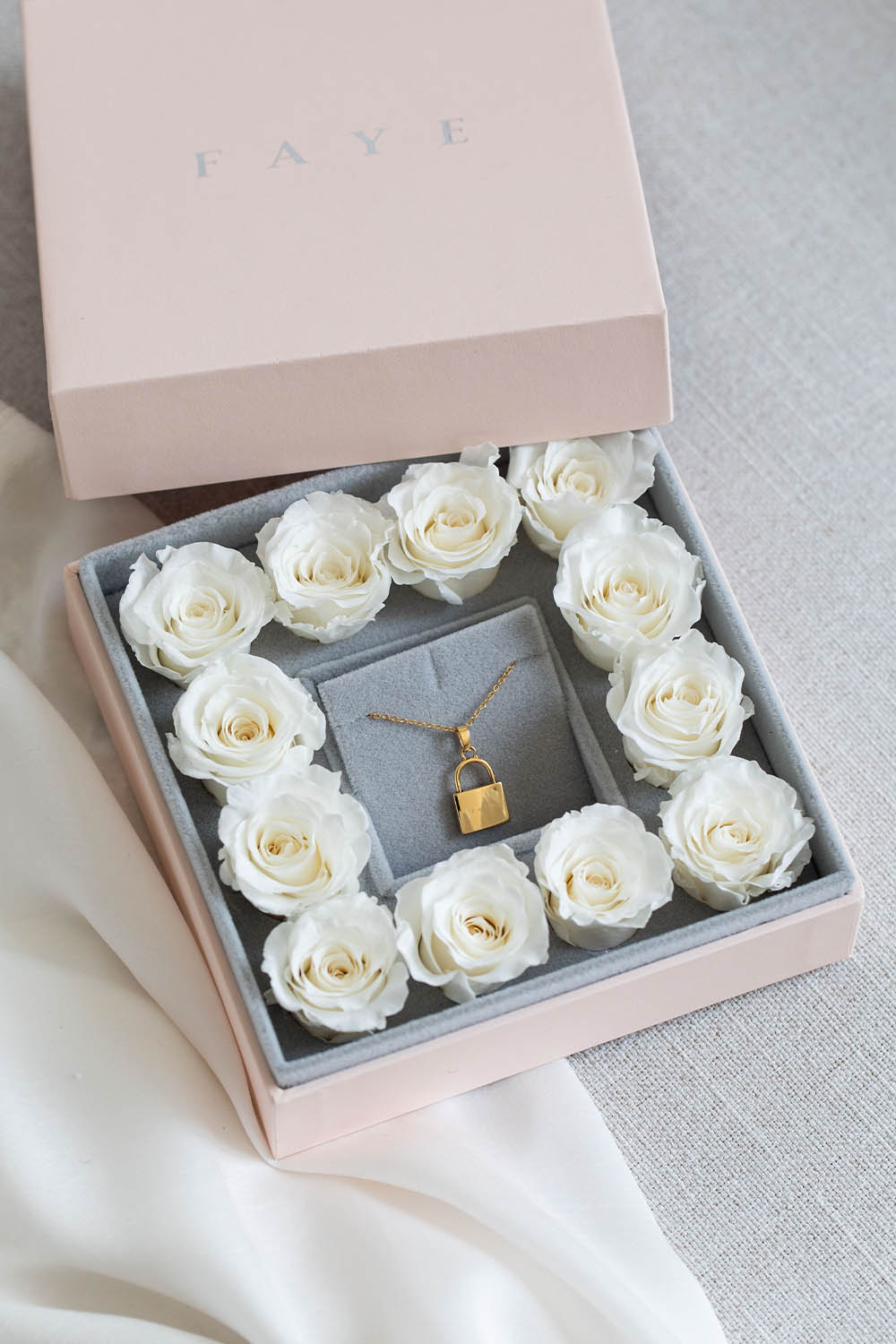 Padlock Rosebox Square Gold